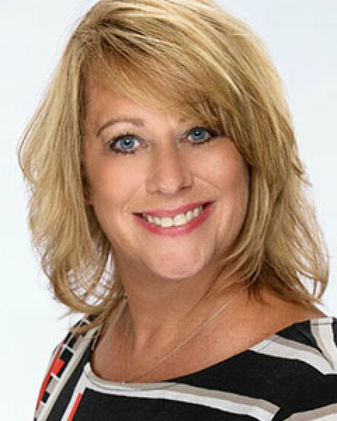 Amy Wayne | Highland Indiana Real Estate Agent | @properties NW Indiana