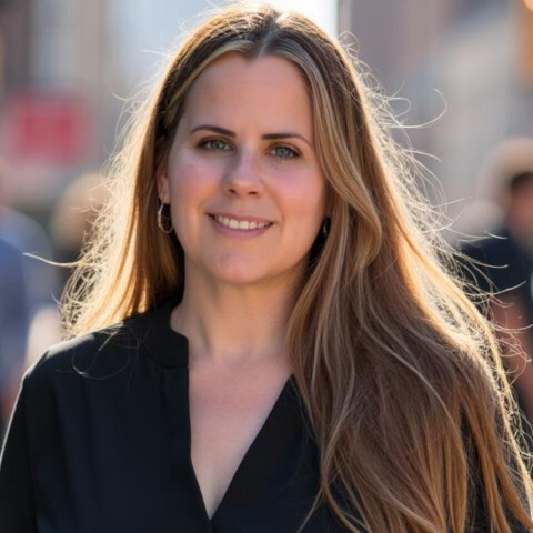 Crystal Heady, Broker in Highland, IN | Christie's International Real ...