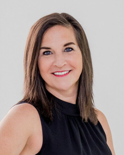 Julie Schultz | Glenview North Real Estate Agent | @properties Chicagoland