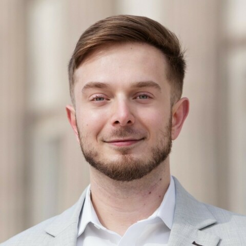 Thomas Vassiliades, Broker in Chicago, IL | Christie's International ...
