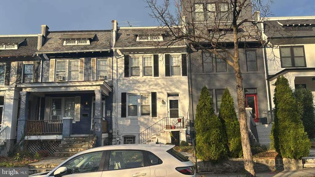 2406 37th Street Nw, Washington, DC 20007 | MLS# DCDC2239742 | RLAH ...