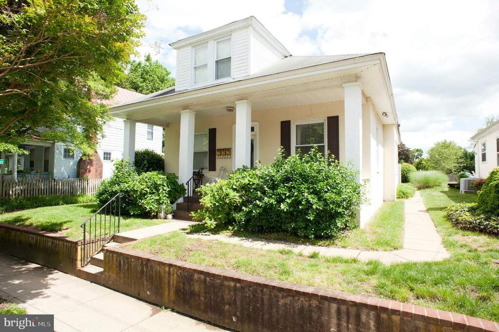 809 Bay Ridge Avenue #1, Annapolis, MD 21403 | MLS# MDAA2075128 | RLAH ...