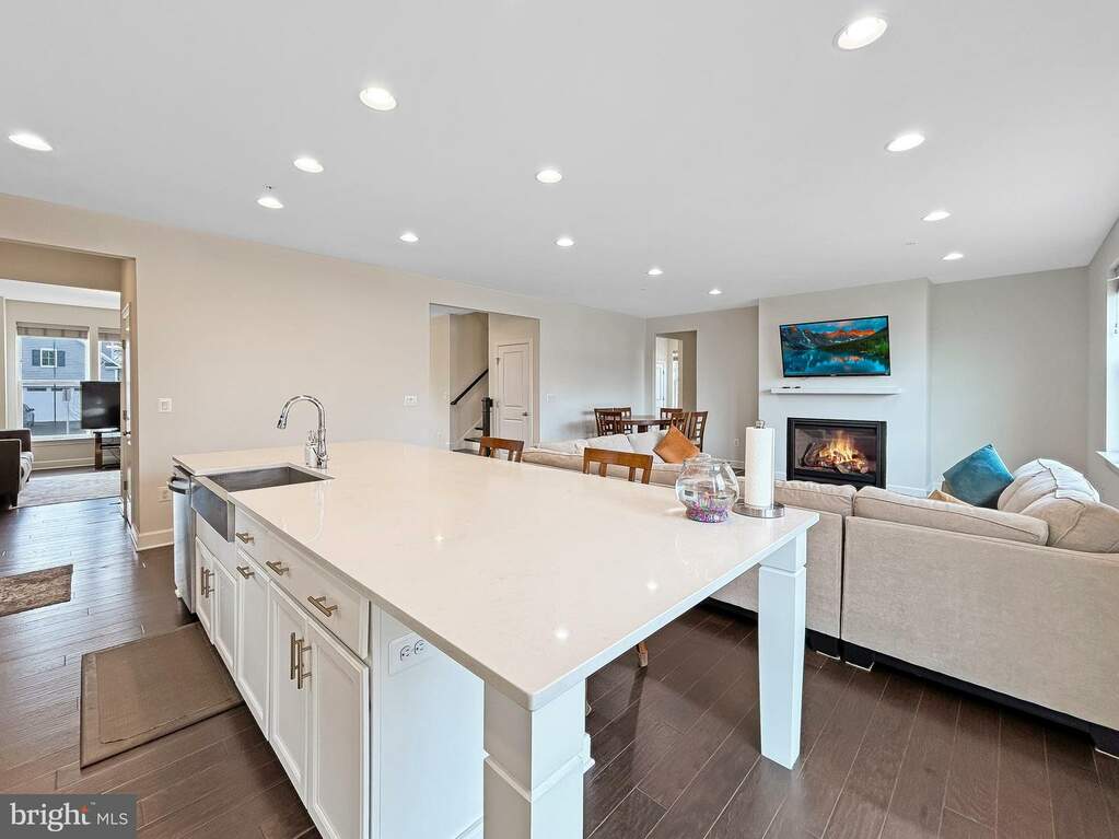 221 Red Oak Ridge Place, Boyds, MD 20841 | MLS# MDMC2119888 | RLAH ...