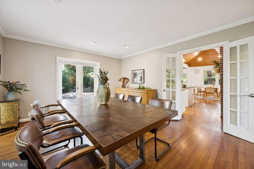 6 Spring Hill Court, Chevy Chase, MD 20815 | MLS# MDMC2205352 | RLAH ...