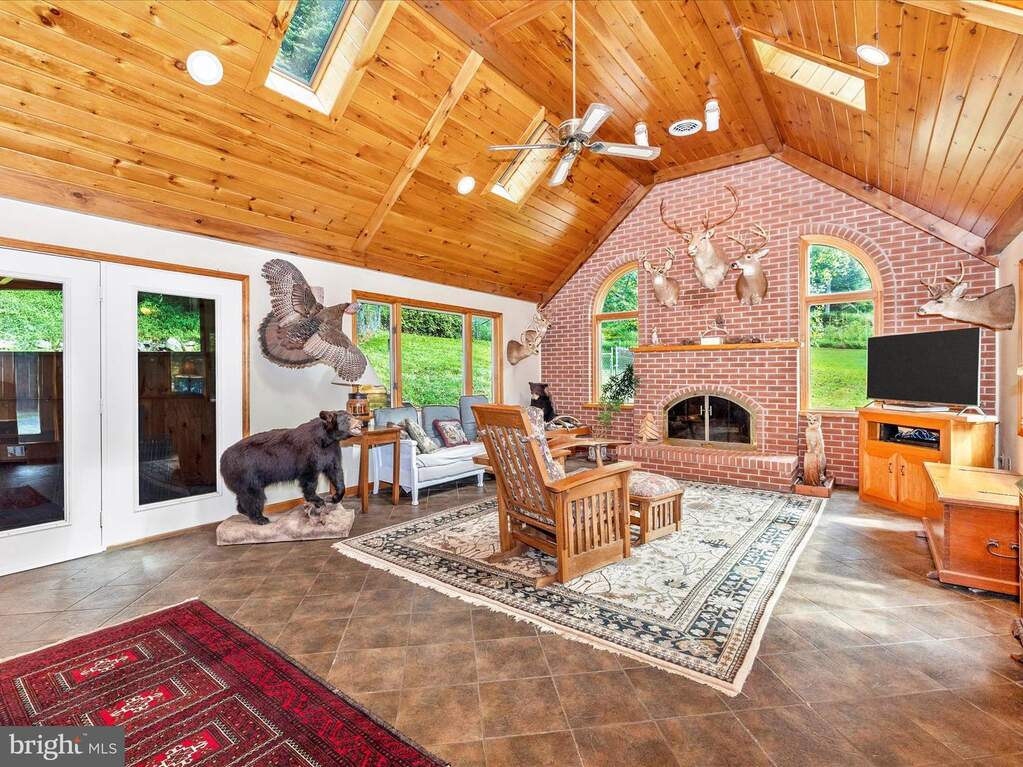 11915 Cove Road, Clear Spring, MD 21722 | MLS# MDWA2030220 | RLAH ...