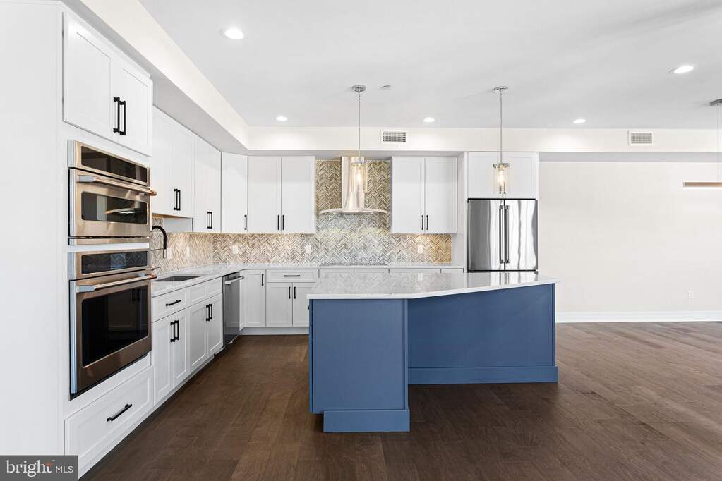 151 Kings Highway E #B, Haddonfield, NJ 08033 | MLS# NJCD2106436 | RLAH ...