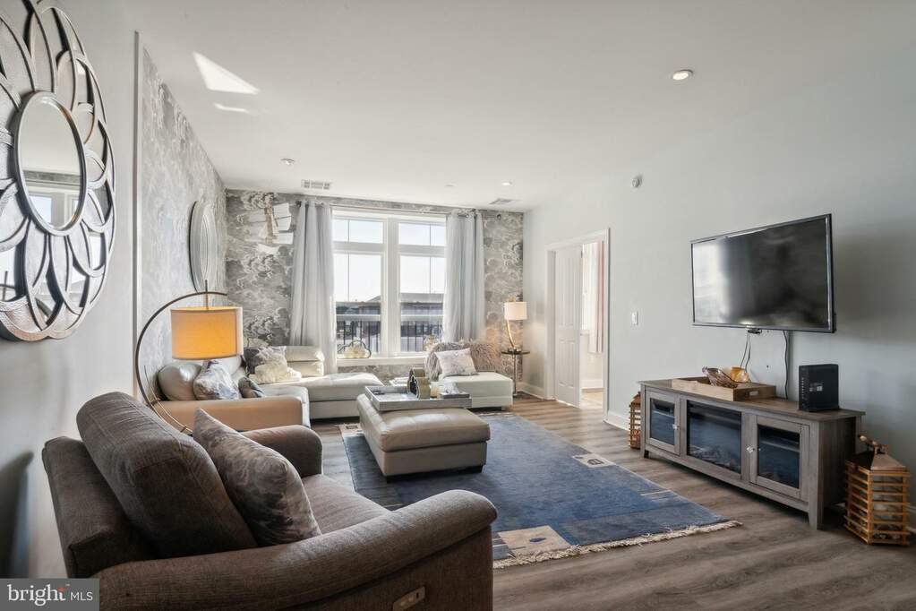810 Asbury Avenue #305, Ocean City, NJ 08226 | MLS# NJCM2003264 | RLAH ...