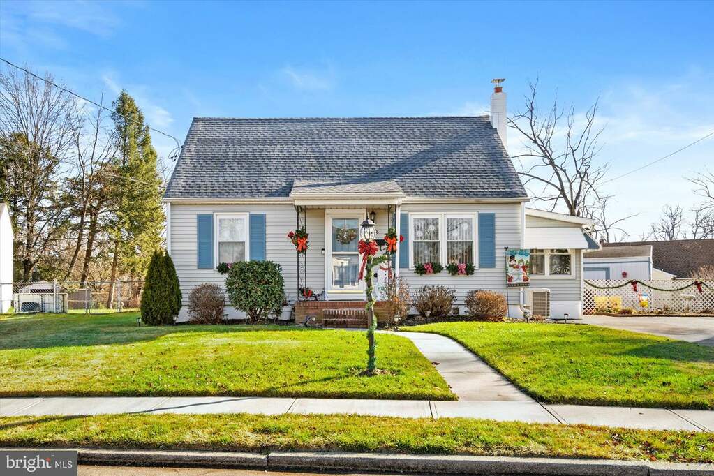 18 Exeter Drive, Hamilton, NJ 08610 | MLS# NJME2038130 | RLAH @properties