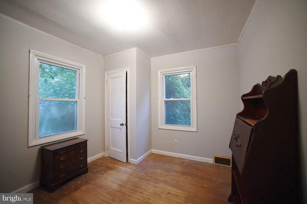 34 Collins Road, Hamilton, NJ 08619 | MLS# NJME2044140 | RLAH @properties