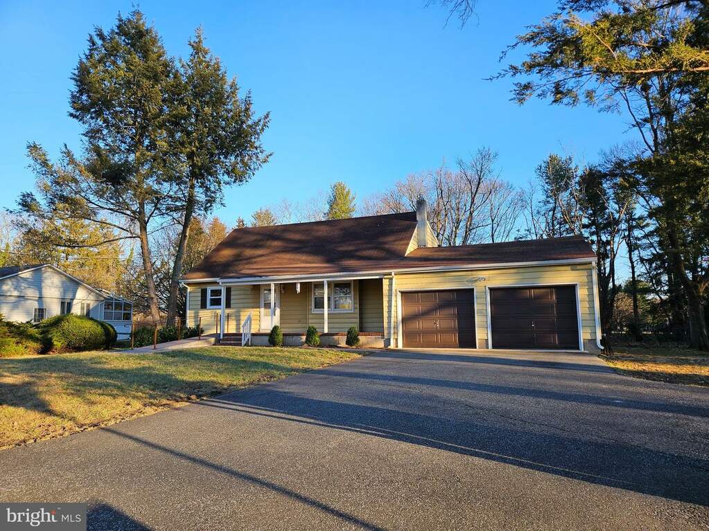 10 Edgemere Avenue, Plainsboro, NJ 08536 | MLS# NJMX2006356 | RLAH @properties