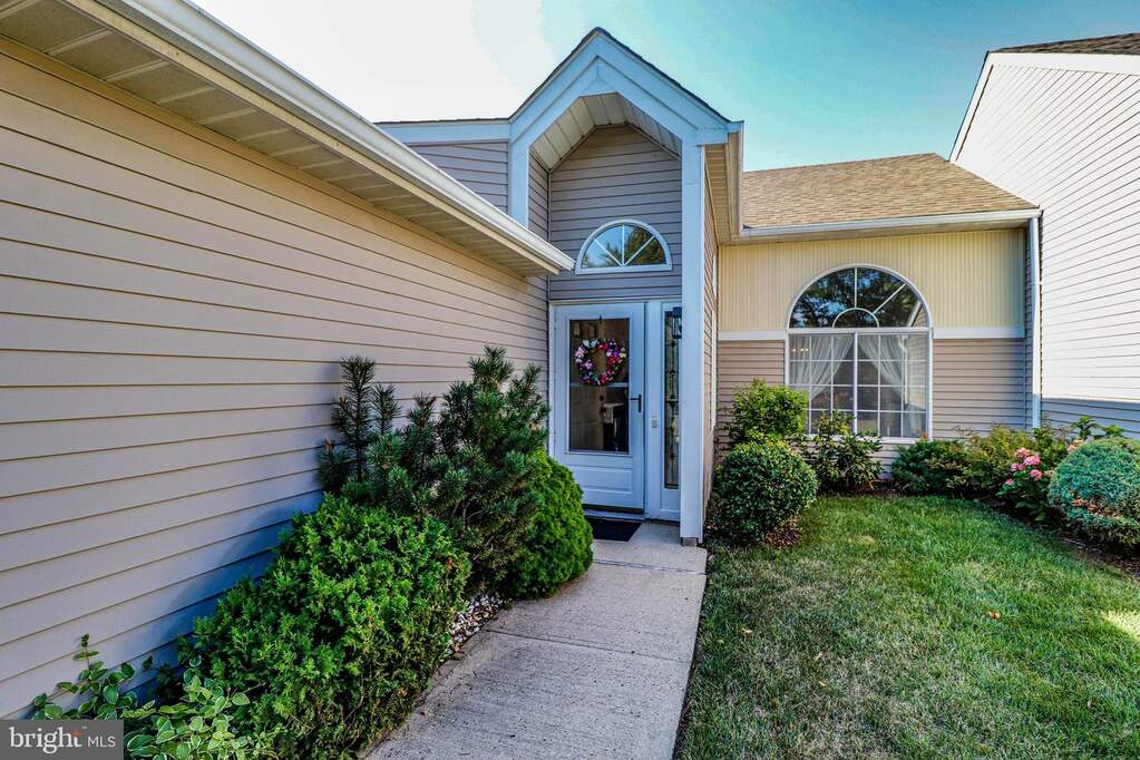 659C Azalea Plaza, Monroe Twp, NJ 08831 | MLS# NJMX2007380 | RLAH ...