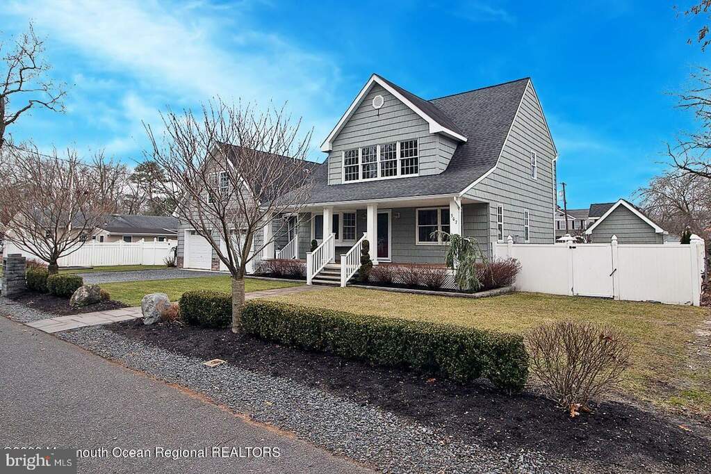 307 Alpine Street, Forked River, NJ 08731 | MLS# NJOC2023056 | RLAH ...