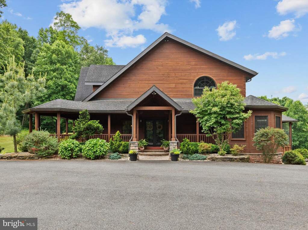 21 Haslett Lane, Birdsboro, PA 19508 | MLS# PABK2043714 | RLAH @properties