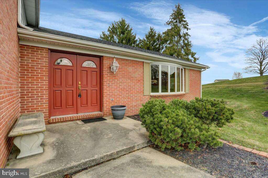 253 Farmington Road, Chambersburg, PA 17202 | MLS# PAFL2019120 | RLAH ...