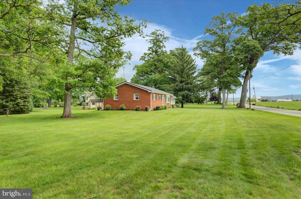 3893 New Franklin Road W, Chambersburg, PA 17202 | MLS# PAFL2020260 ...