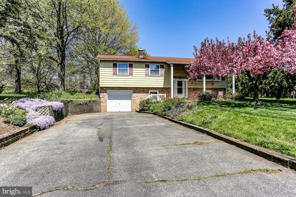 137 Deer Drive, Jonestown, PA 17038 | MLS# PALN2014480 | RLAH @properties