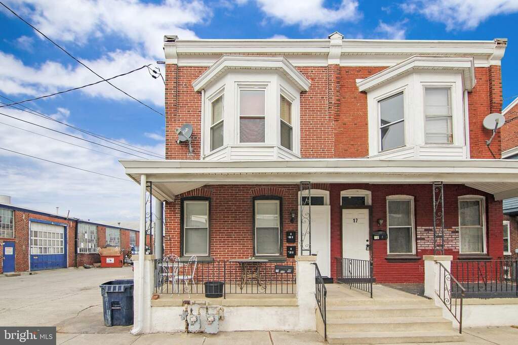 19 W 4th Street #1, Bridgeport, PA 19405 | MLS# PAMC2093886 | RLAH ...