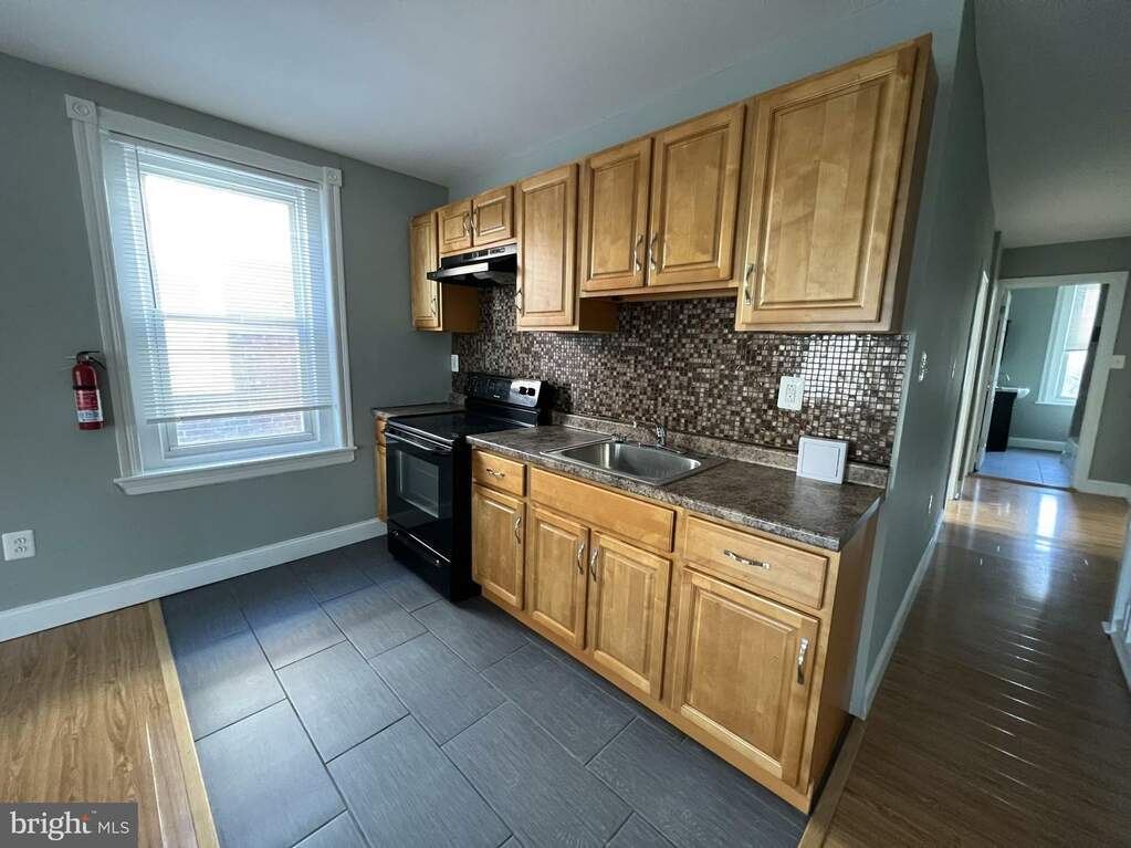 1419 N 61st Street #APT B, Philadelphia, PA 19151 | MLS# PAPH2302140 ...