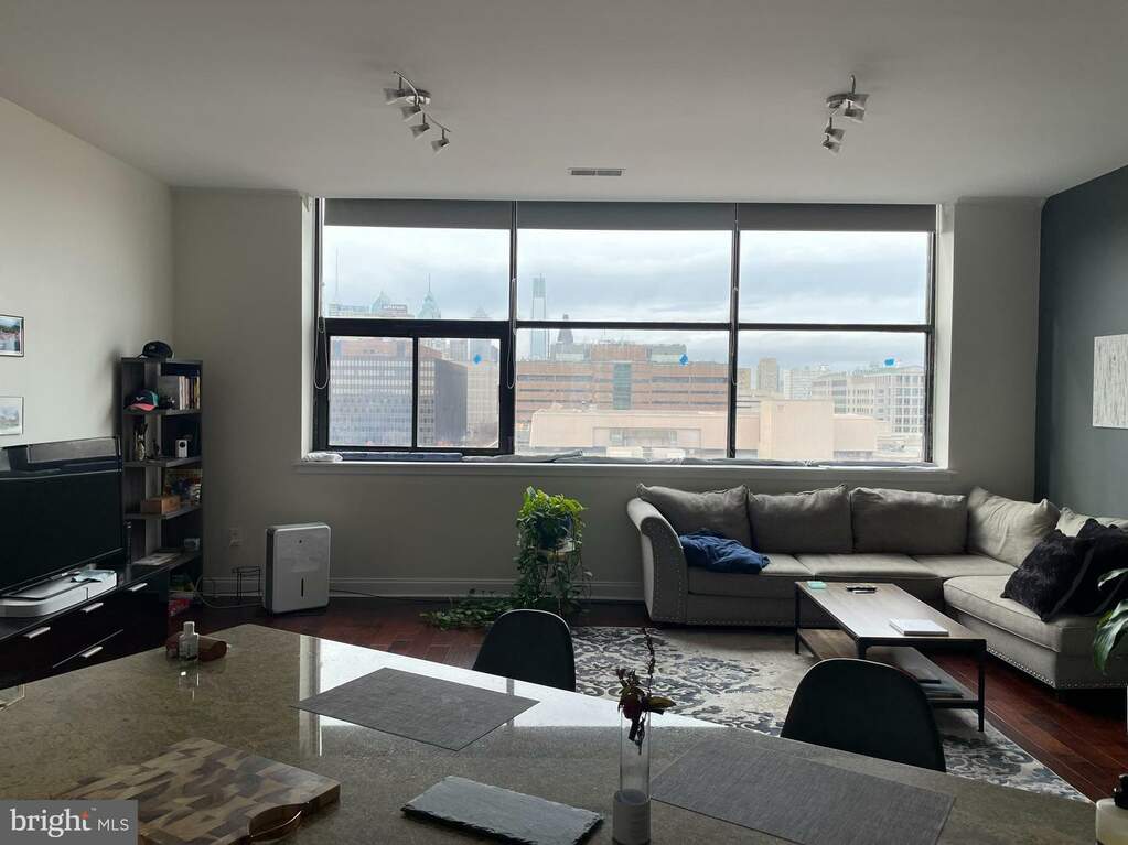 315 Arch Street #704, Philadelphia, PA 19106 | MLS# PAPH2322168 | RLAH ...