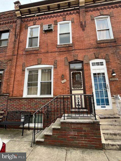 2421 S Lambert Street, Philadelphia, PA 19145 | MLS# PAPH2332650 | RLAH ...