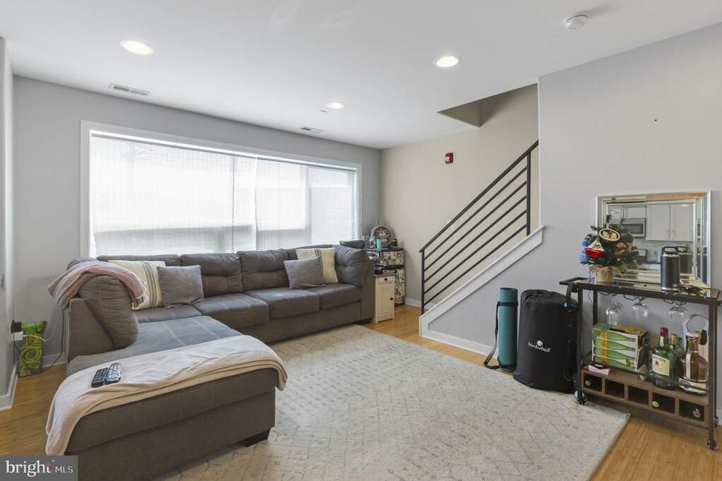 1724 Ridge Avenue #3R, Philadelphia, PA 19130 | MLS# PAPH2336550 | RLAH ...