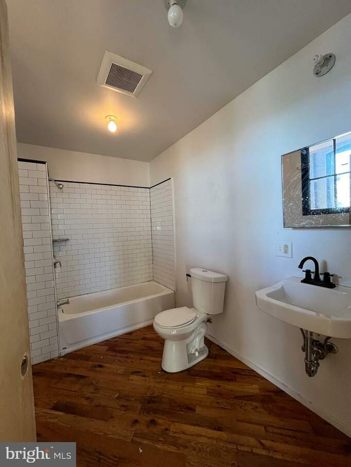 3033 Ruth Street #2E, Philadelphia, PA 19134 | MLS# PAPH2414396 | RLAH ...