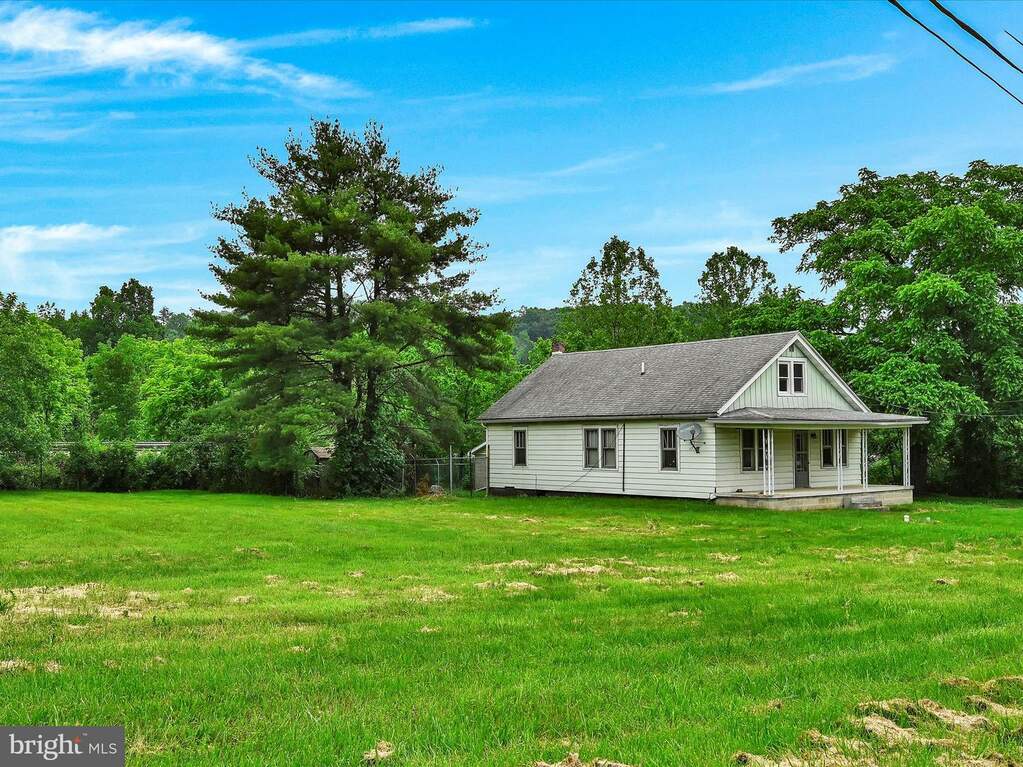 16 Hope Avenue, New Ringgold, PA 17960 | MLS# PASK2015846 | RLAH ...