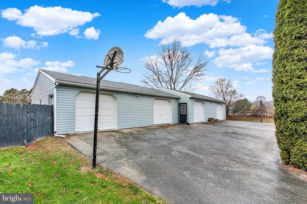 9230 Orchard Road, Spring Grove, PA 17362 | MLS# PAYK2094374 | RLAH ...