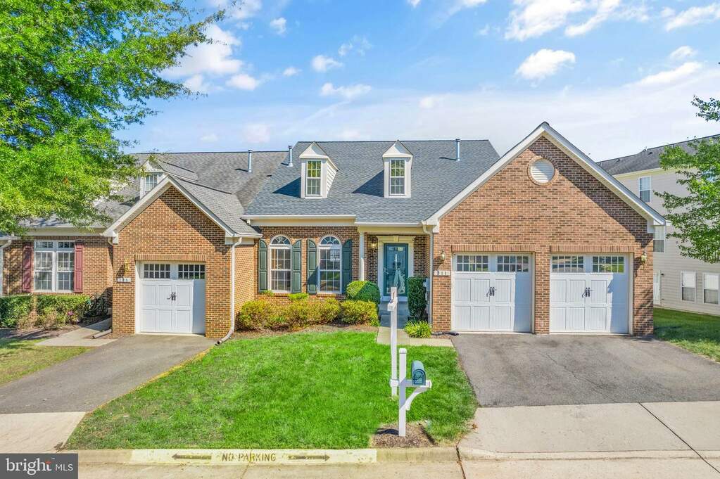 211 Amber Circle, Warrenton, VA 20186 | MLS# VAFQ2010000 | RLAH @properties