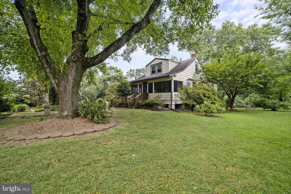 6230 Valley View Drive, Alexandria, VA 22310 | MLS# VAFX2157760 | RLAH ...