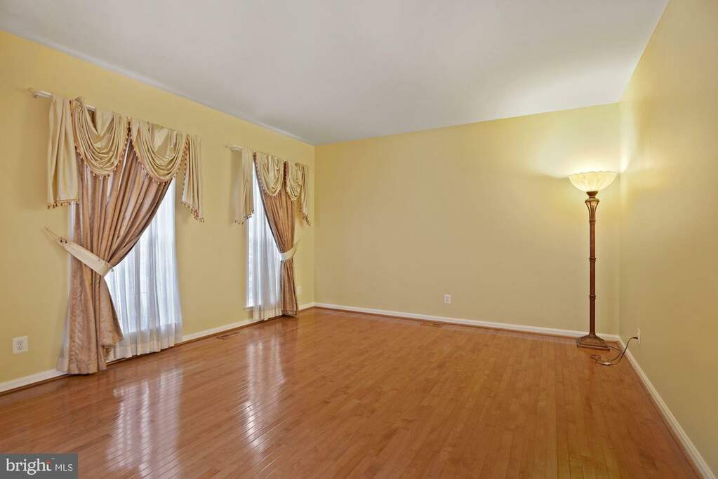 2388 Dakota Lakes Drive, Herndon, VA 20171 | MLS# VAFX2168146 | RLAH ...