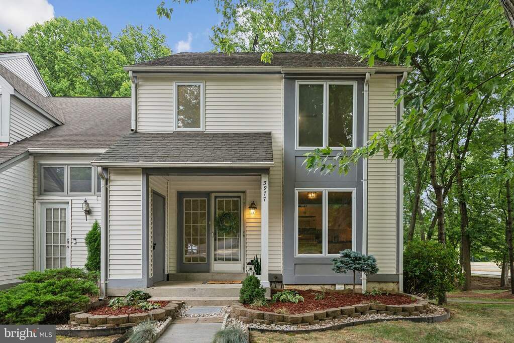 3977 Acorn Ridge Court, Fairfax, VA 22033 | MLS# VAFX2188354 | RLAH ...