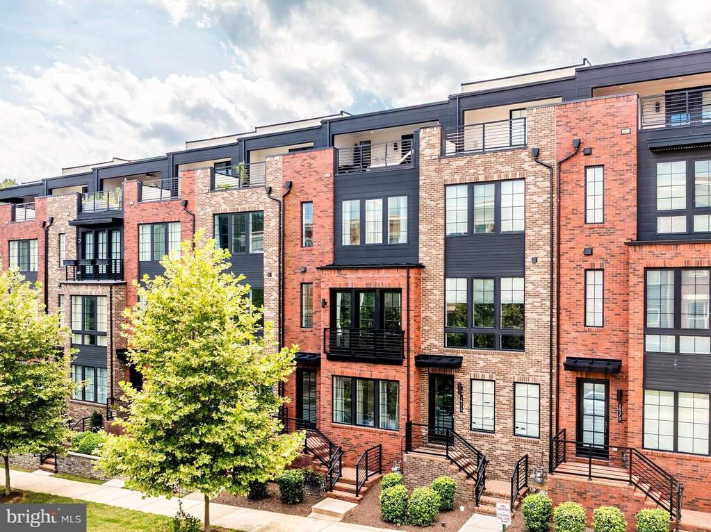 1974 Roland Clarke Place, Reston, VA 20191 | MLS# VAFX2268418 | RLAH ...