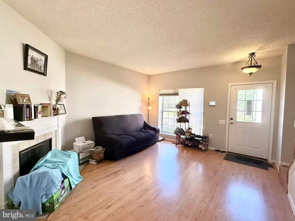 7213 Stover Drive, Alexandria, VA 22306 | MLS# VAFX2275328 | RLAH ...