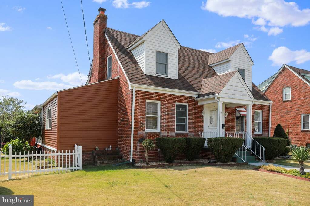 412 W 15th Street, Front Royal, VA 22630 | MLS# VAWR2006270 | RLAH ...