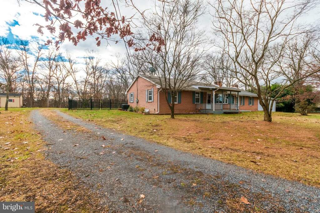 146 Picnic Lane, Martinsburg, WV 25405 | MLS# WVBE2024632 | RLAH ...