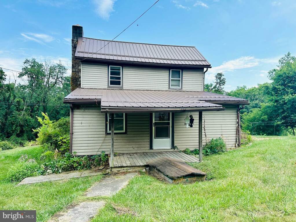 15 Vanderlip Drive, Romney, WV 26757 | MLS# WVHS2004906 | RLAH @properties