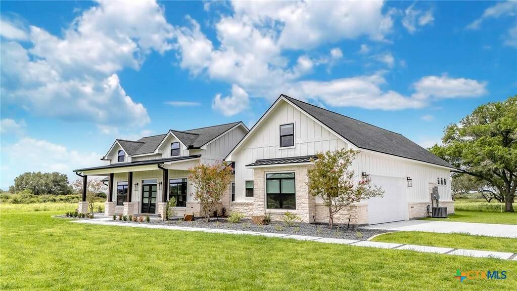 180 Sophie Ranch Rd, Inez, TX 77968 | MLS# 549326 | @properties lone ...