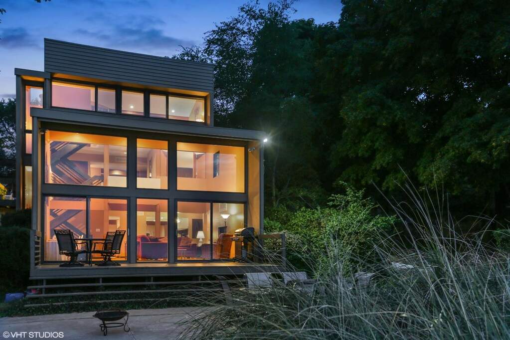 2000 Lake Shore Drive, Long Beach, IN 46360 | MLS# 435535 | @properties ...