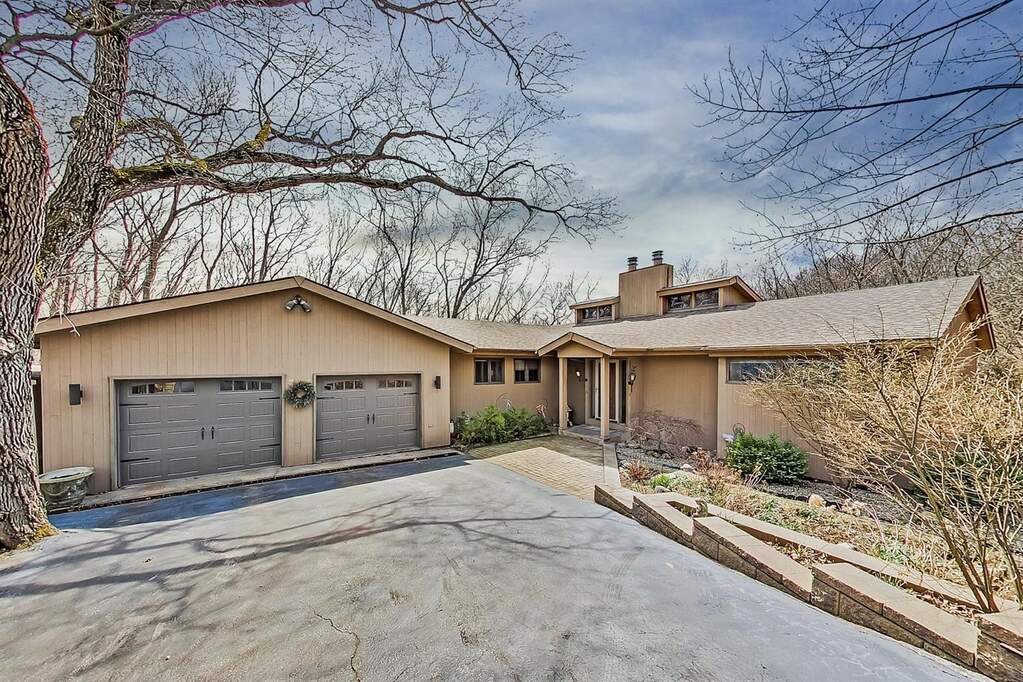 23 Summit Drive, Dune Acres, IN 46304 | MLS# 451922 | @properties NW ...