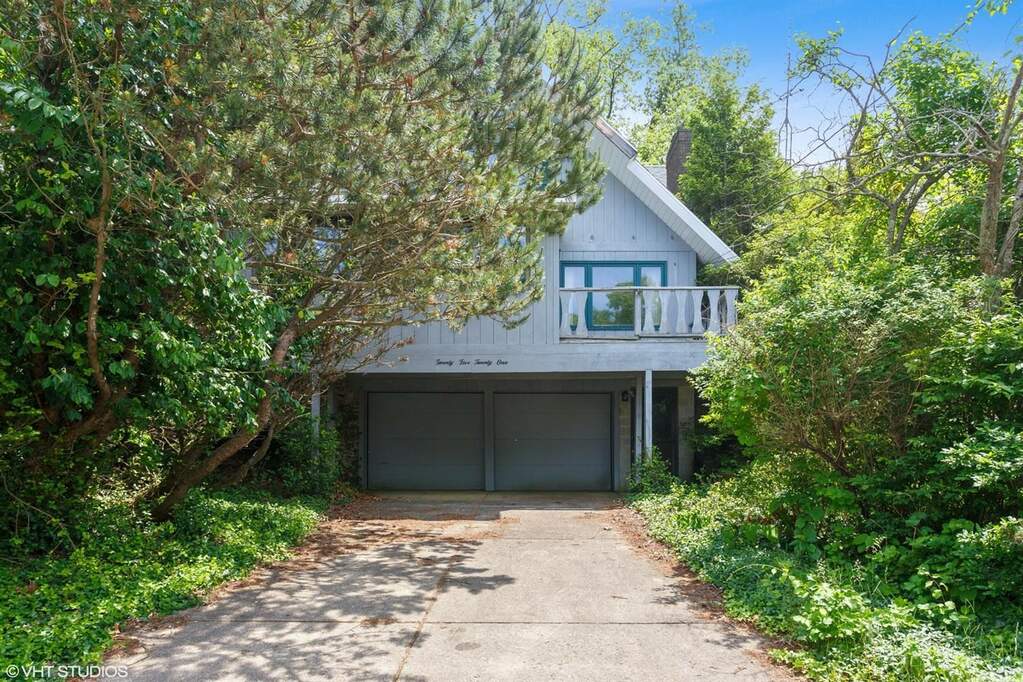 2521 Lake Shore Drive, Long Beach, IN 46360 | MLS# 475505 | @properties ...