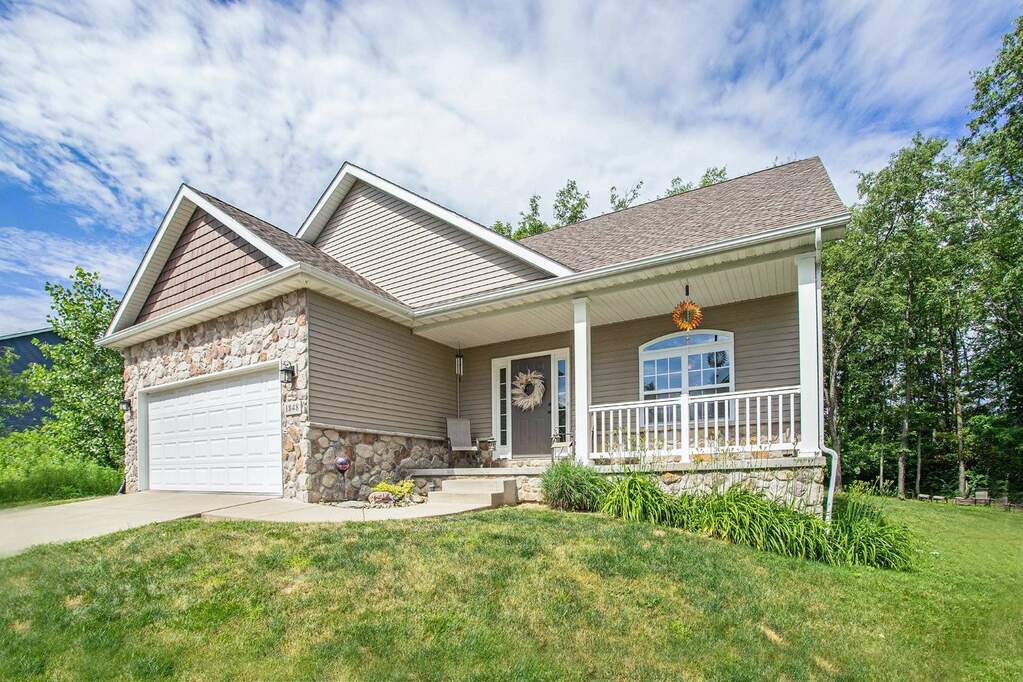 1848 S Rolling Meadows Drive, Westville, IN 46391 | MLS# 529404 ...
