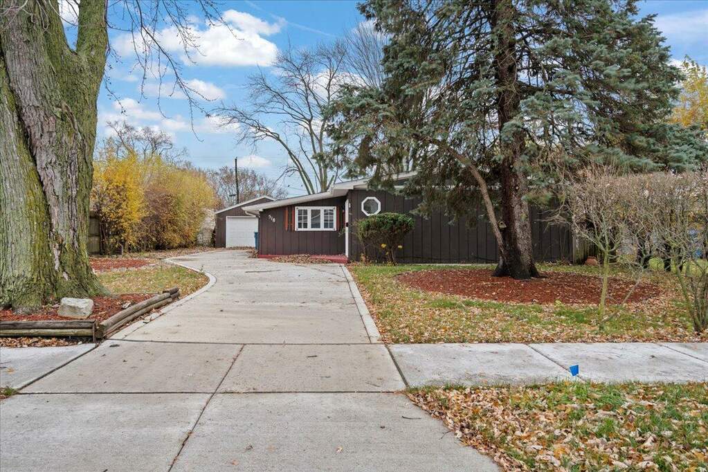 518 Avalon Drive, Dyer, IN 46311 | MLS# 800457 | @properties NW Indiana