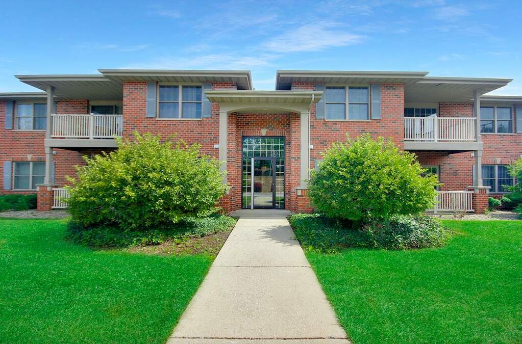 531 Cambridge Court #1B, Munster, IN 46321 | MLS# 806340 | @properties ...