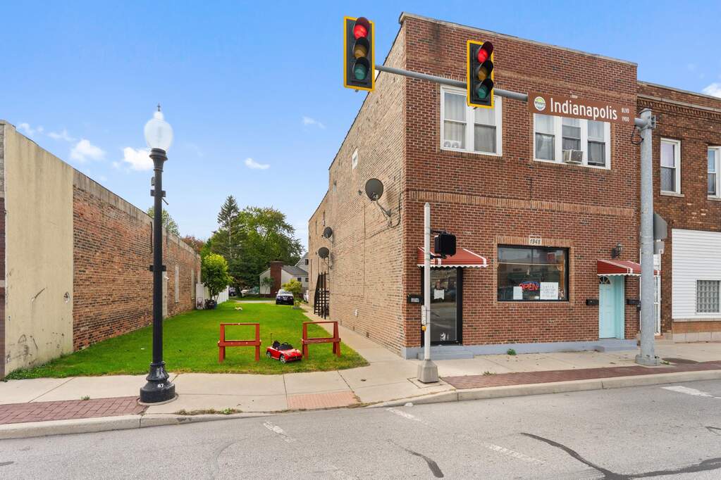 1948 Indianapolis Boulevard, Whiting, IN 46394 | MLS# 829850 ...