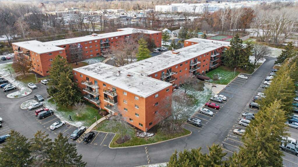 2927 Westbrook Drive #APT B122, Fort Wayne, IN 46805 | MLS# 202343298 ...