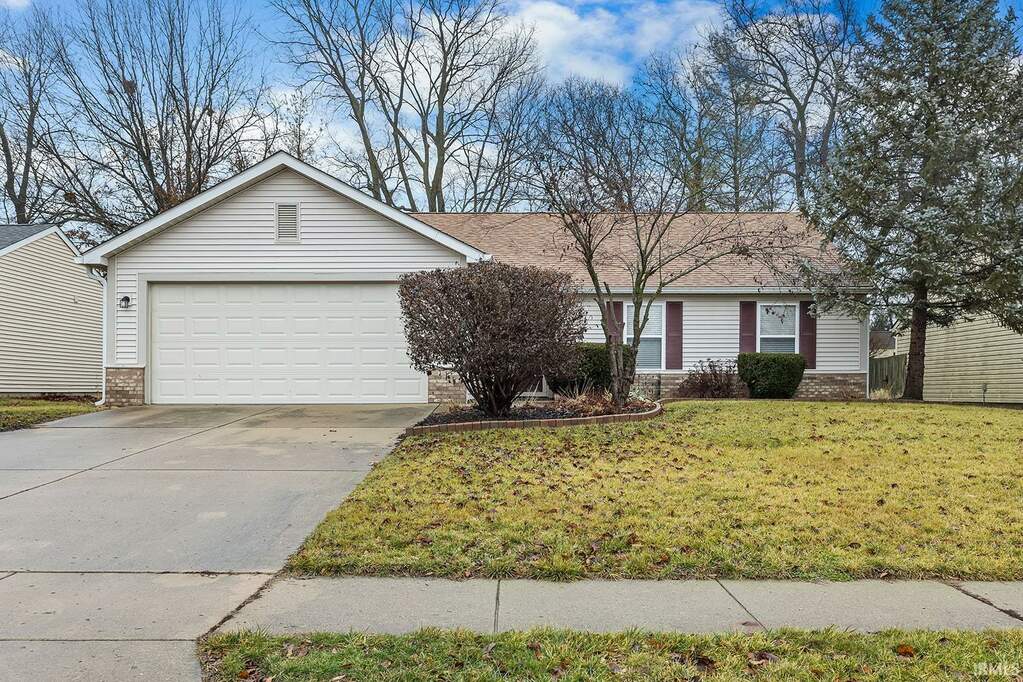 303 S Brookfield Drive, Lafayette, IN 47905 | MLS# 202402798 ...