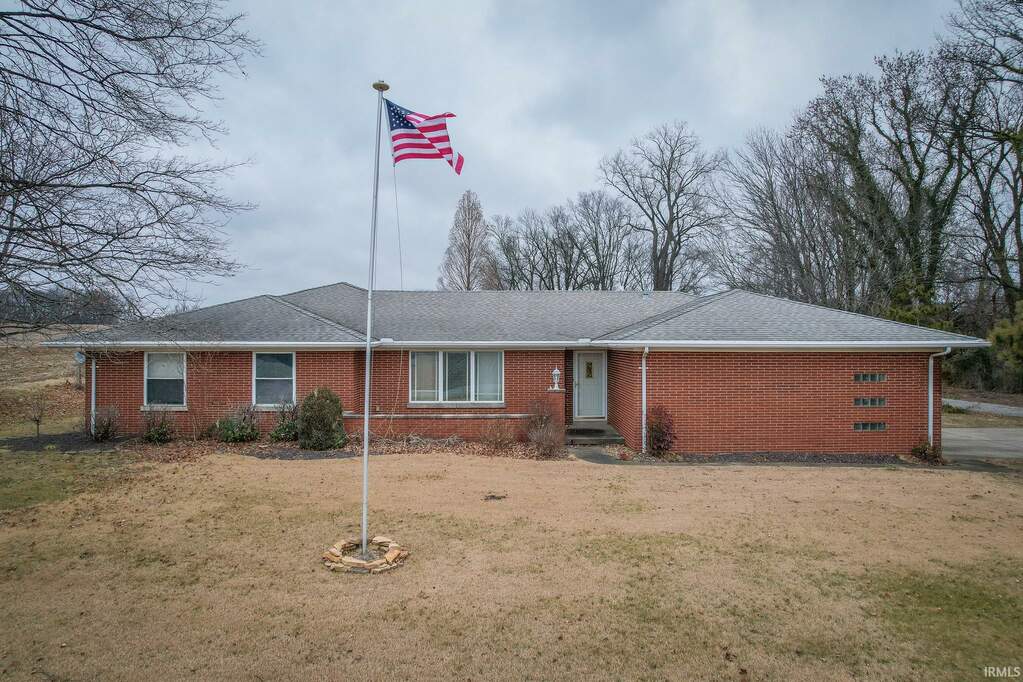 15 W Mackey Ferry Road, Mount Vernon, IN 47620 | MLS# 202403067 ...