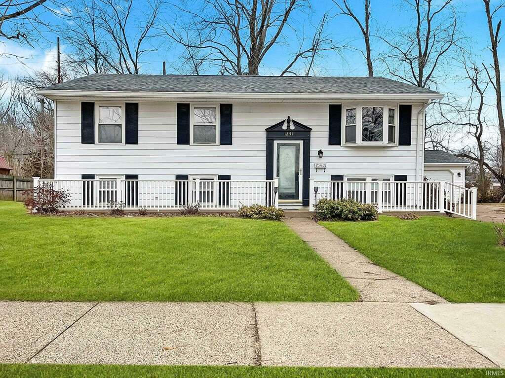 1251 Cross Gate Drive, Evansville, IN 47710 | MLS# 202404419 ...