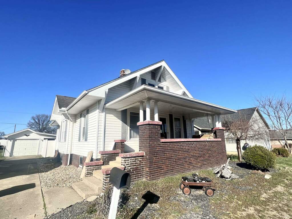 250 Ne D Street, Linton, IN 47441 | MLS# 202406852 | @properties Indy